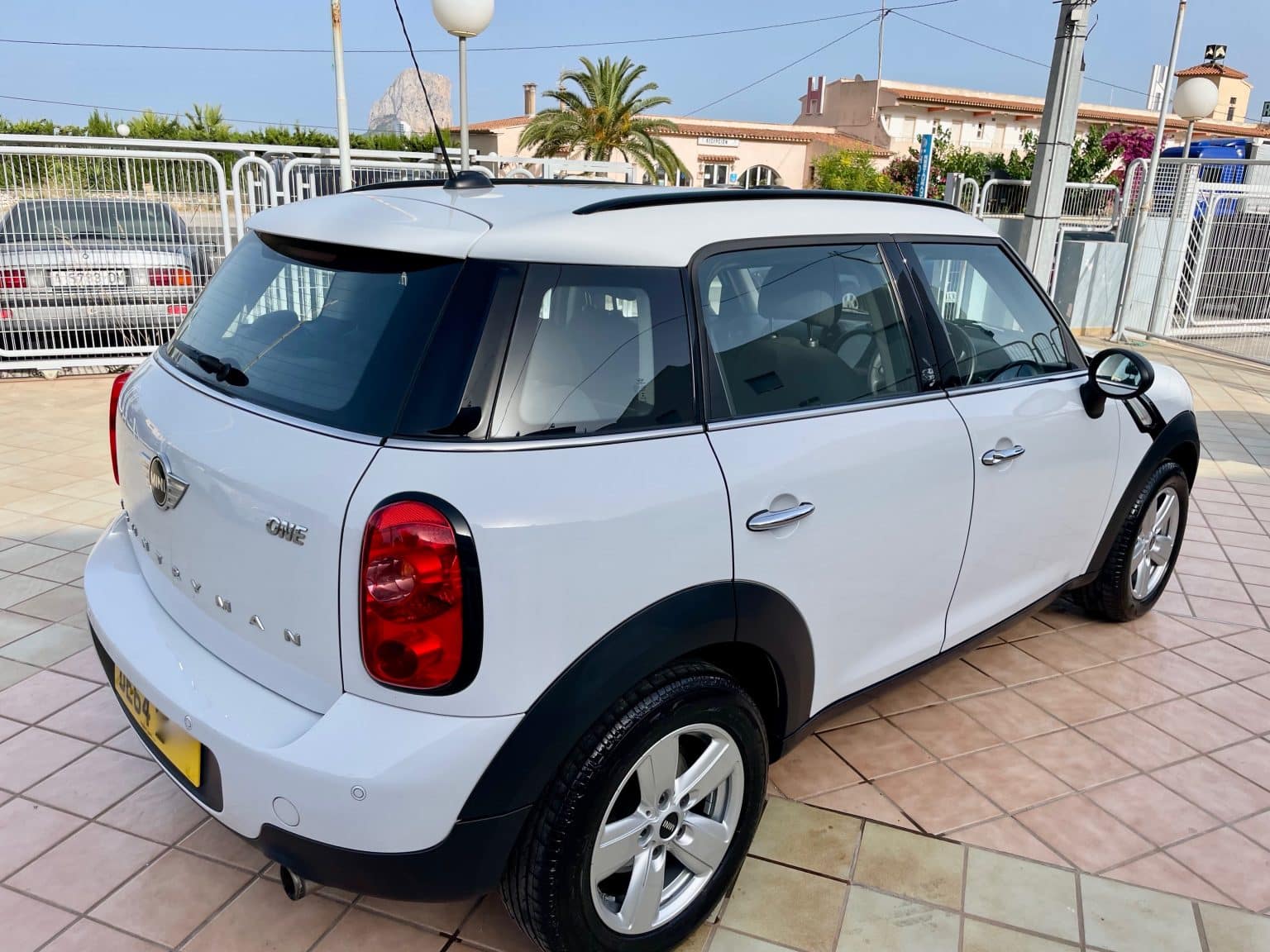 MINI ONE 1.6 COUNTRYMAN 5 DOOR - UK RHD IN SPAIN - UK Specialist Cars